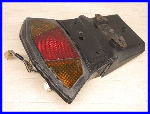 Yahoo!オークション - ヒ552 GSX750Sカタナ-3 GR72A テールランプ ウ...