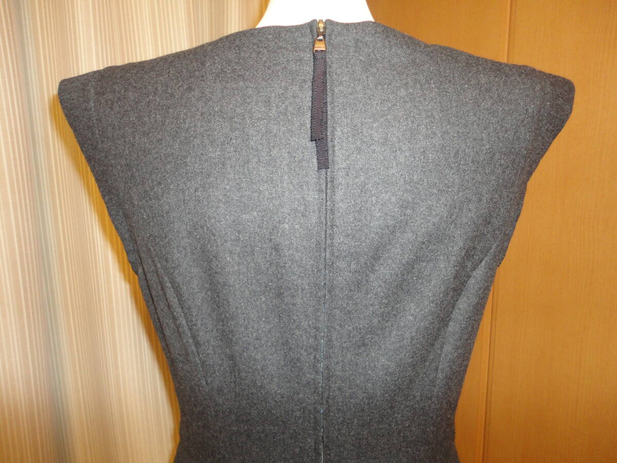 Yahoo!オークション - フォクシー FOXEY 毛100％ ワンピース 38 グレー