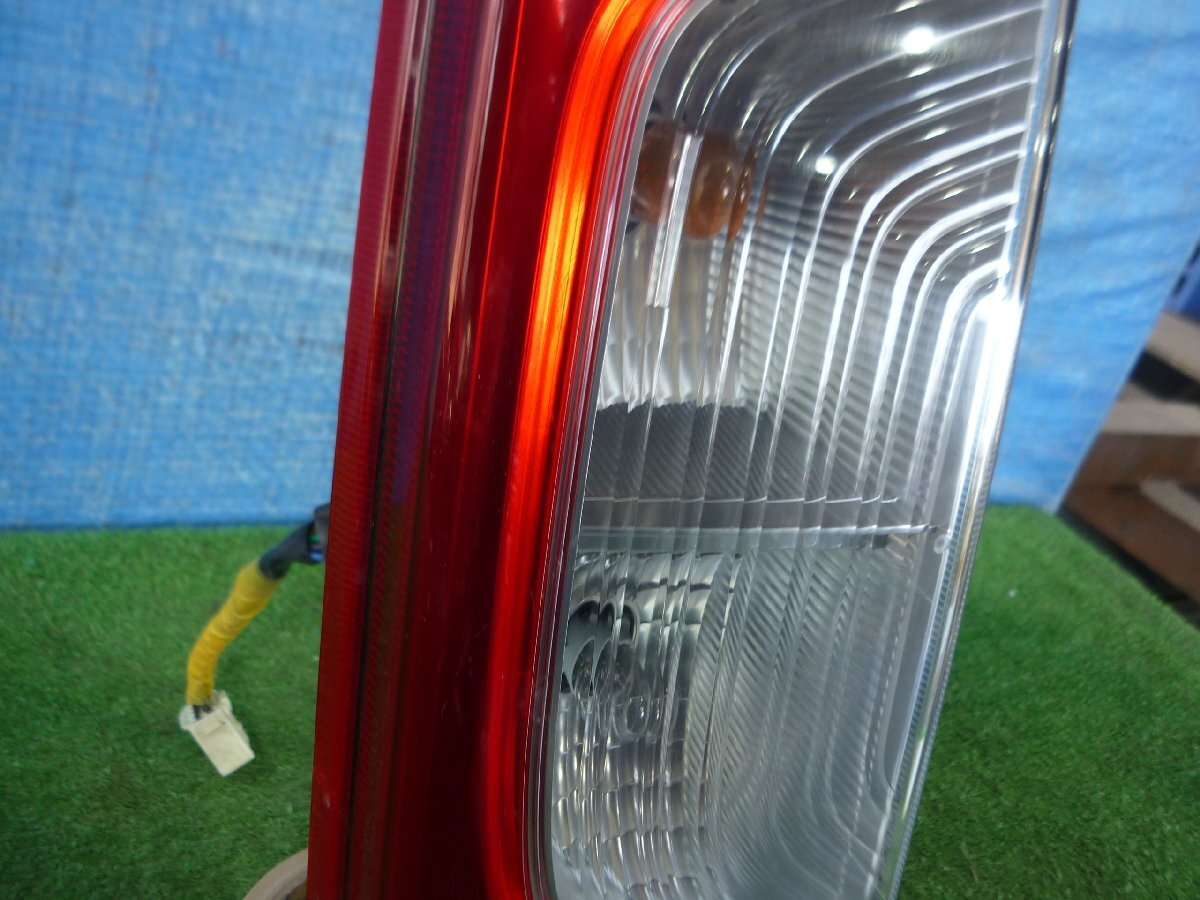 LA100S/LA110S ムーヴ 後期 左テールランプ ICHIKOH D166 個人宅配送不可(テールライト)｜売買されたオークション情報、yahooの商品情報をアーカイブ公開 ...