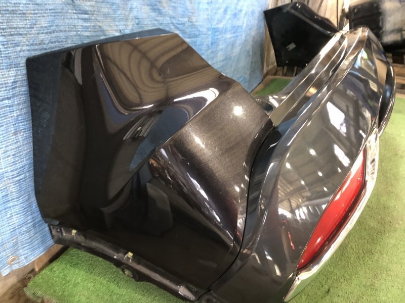 Yahoo!オークション - RU3/RU4 ヴェゼル 前期 リアバンパー NH821M 個...