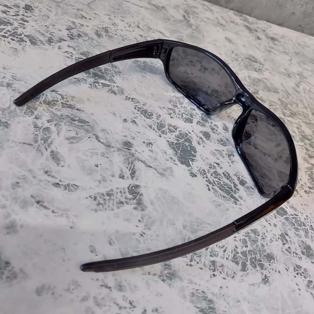 Yahoo!オークション - T081 新品 送料込みストリート アウトドア 偏光...