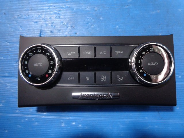 Yahoo!オークション - ベンツ Cクラス W204 204057 エアコンスイッチパ...