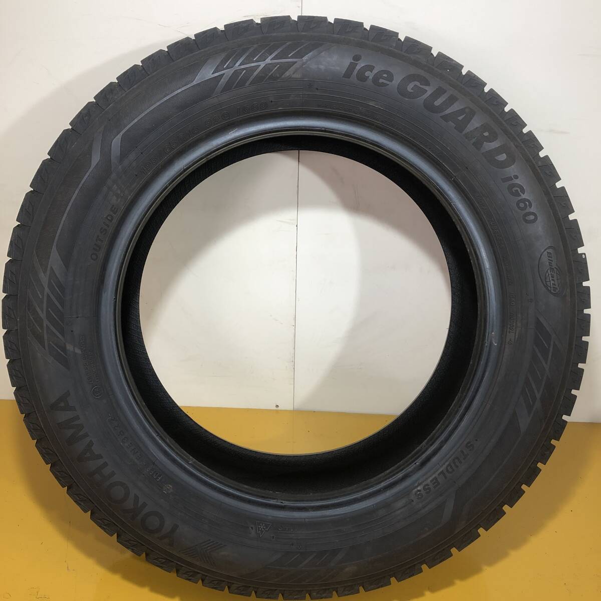 Yahoo!オークション - YOKOHAMA 195/65R16 92Q ICEGAUARD IG60 ヨコハ...