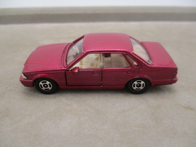 日本代購代標第一品牌【樂淘letao】－★☆TOMY トミカ 13 ニッサン セドリック☆★