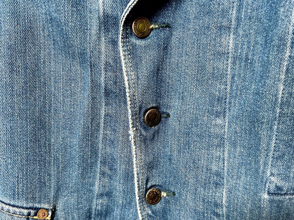 LEVI'S RED(リーバイス レッド)デニム ジャケット Lサイズ LEVI'S RED(リーバイス レッド)デニム ジャケット Lサイズ