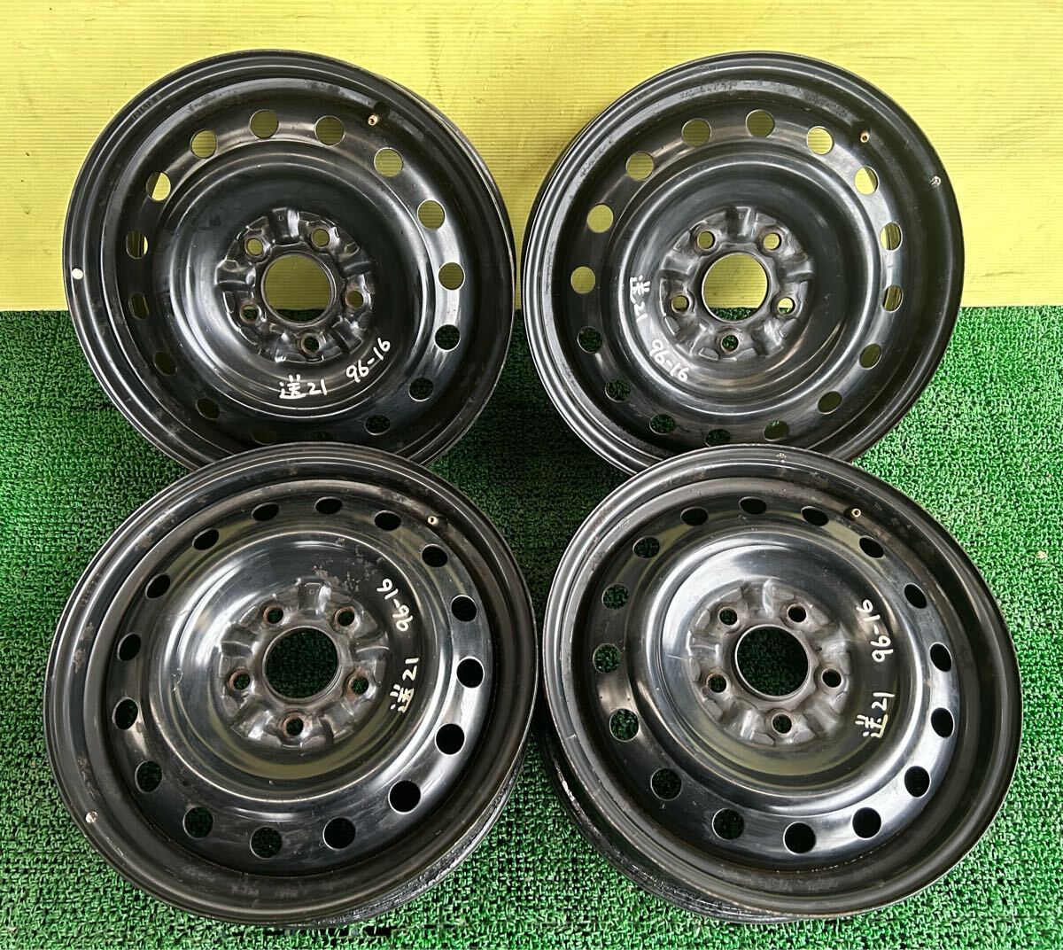 16インチスチールホイール 4本セット 5穴 PCD114.3 16×6J ハブ67mm カバーなし(社外品)｜売買されたオークション情報、yahooの商品情報をアーカイブ公開 ...
