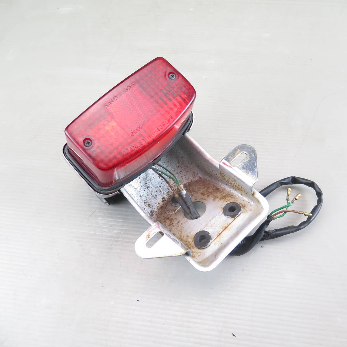 Yahoo!オークション - CBX125カスタム [JC12] 純正テールライト テー...