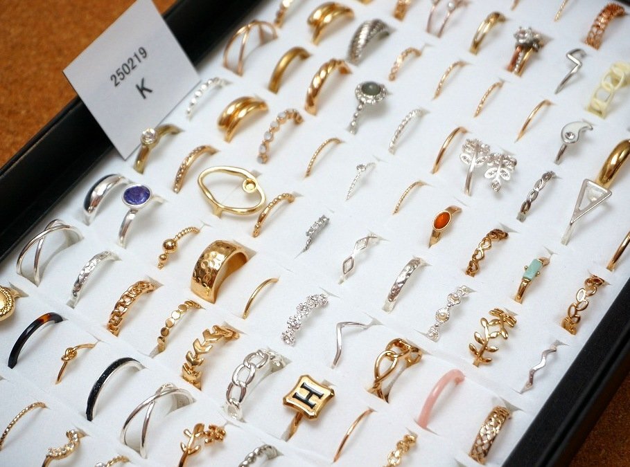 Yahoo!オークション - Ny4[R22]おまとめて大量 昭和レトロ 細身指輪 10...