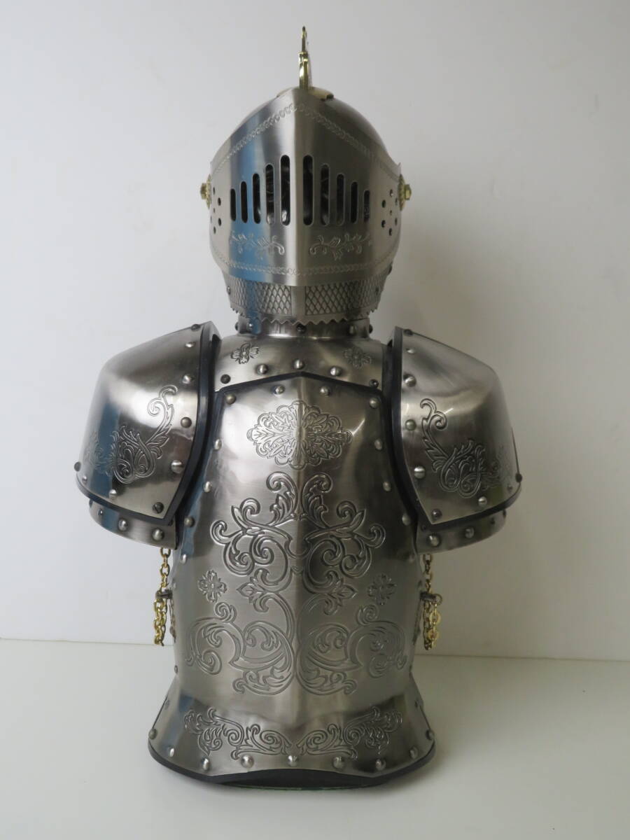 NIKKA WHISKY ニッカウイスキー 西洋 騎士 甲冑 デギャンタ ボトルケース 鎧 約42㎝ ガラスコップ付 ボトル欠品(洋風)｜売買されたオークション情報、yahooの商品情報を ...