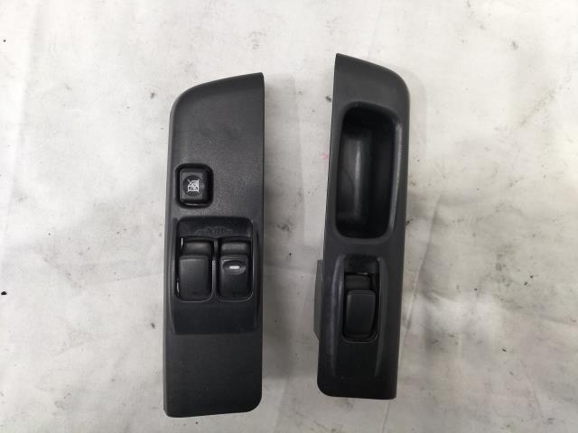 Yahoo!オークション - U62W 三菱 タウンボックス 平成15年 純正 F フロ...