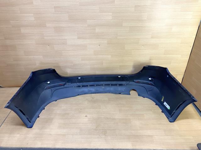 Yahoo!オークション - BMW 3シリーズ LDA-3D20 RバンパーASSY A89