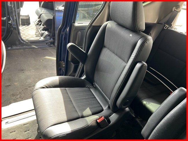 Yahoo!オークション - フリード GB5 セカンドシート 右 管理番号 5242