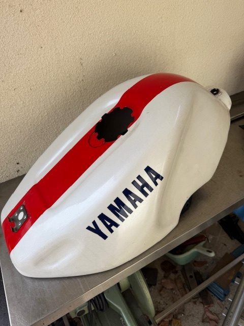 Yahoo!オークション - ヤマハ 希少 FZR400R 2TK 純正アルミタンクカバ...