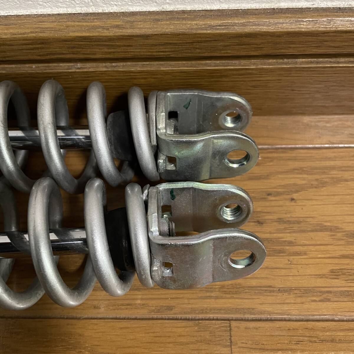 Yahoo!オークション - ホンダ PCX125 JF28 純正 リアショック リアサ...