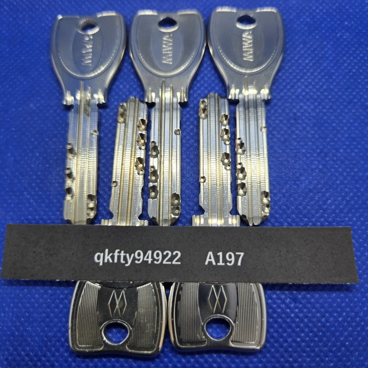 Yahoo!オークション - A197 送料無料＆匿名発送 MIWA（ミワ） PR ...