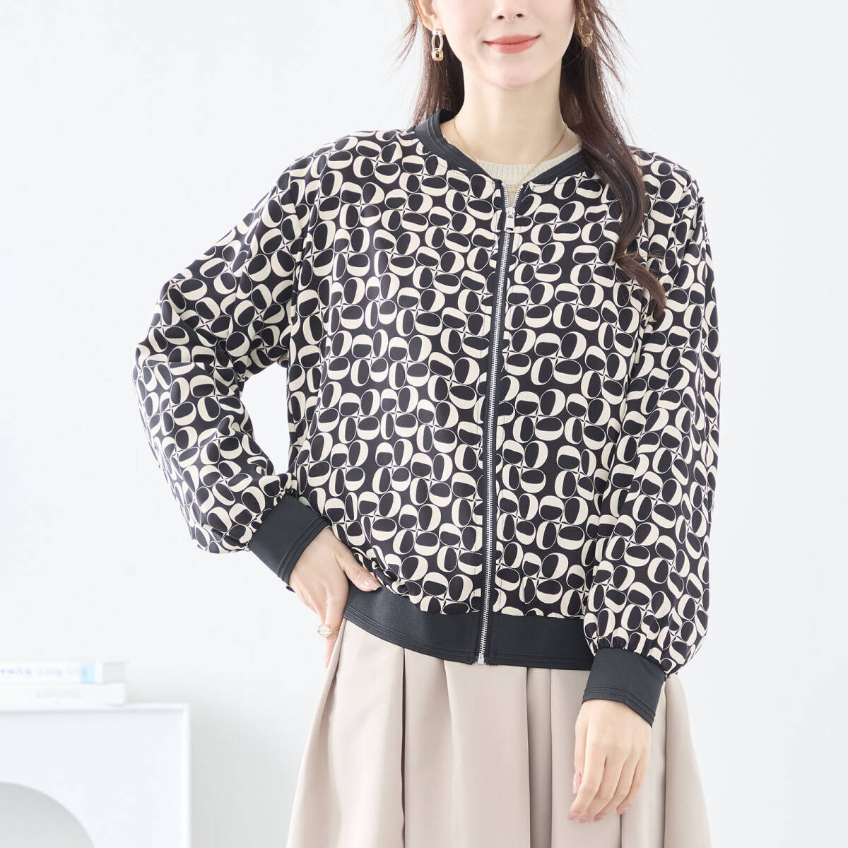 Yahoo!オークション - 新品 M〜L プリント モード ジップ ブルゾン ジ...