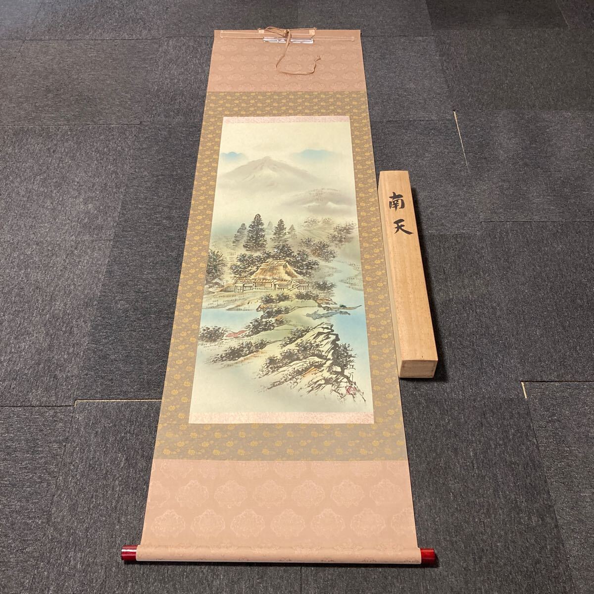 Yahoo!オークション - 【模写】掛軸 絹本 山水 合箱 同梱可能 No.5209