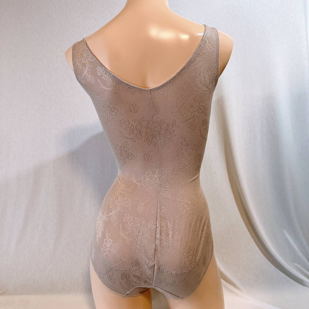 Yahoo!オークション - 27 高級 ボディスーツ C85LL