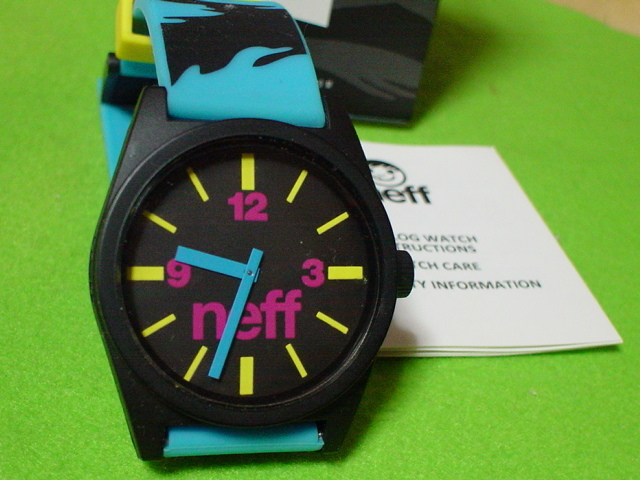 Yahoo!オークション - 珍品 デザイン NEFF DAILY 5ATM 腕時計 ブルー...