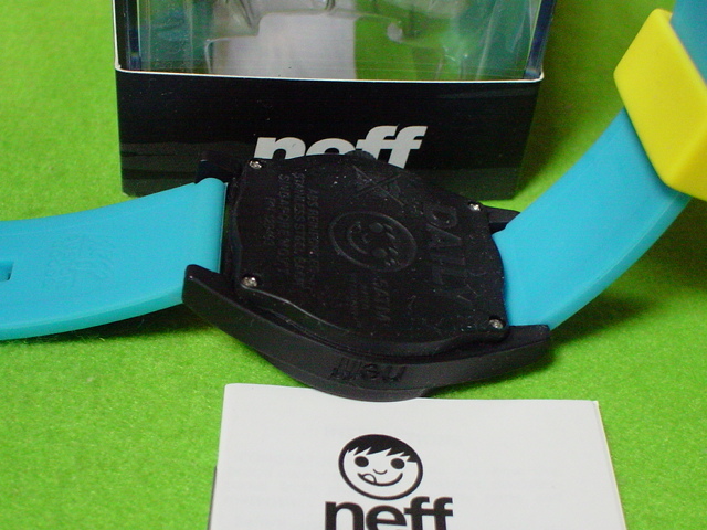 Yahoo!オークション - 珍品 デザイン NEFF DAILY 5ATM 腕時計 ブルー...