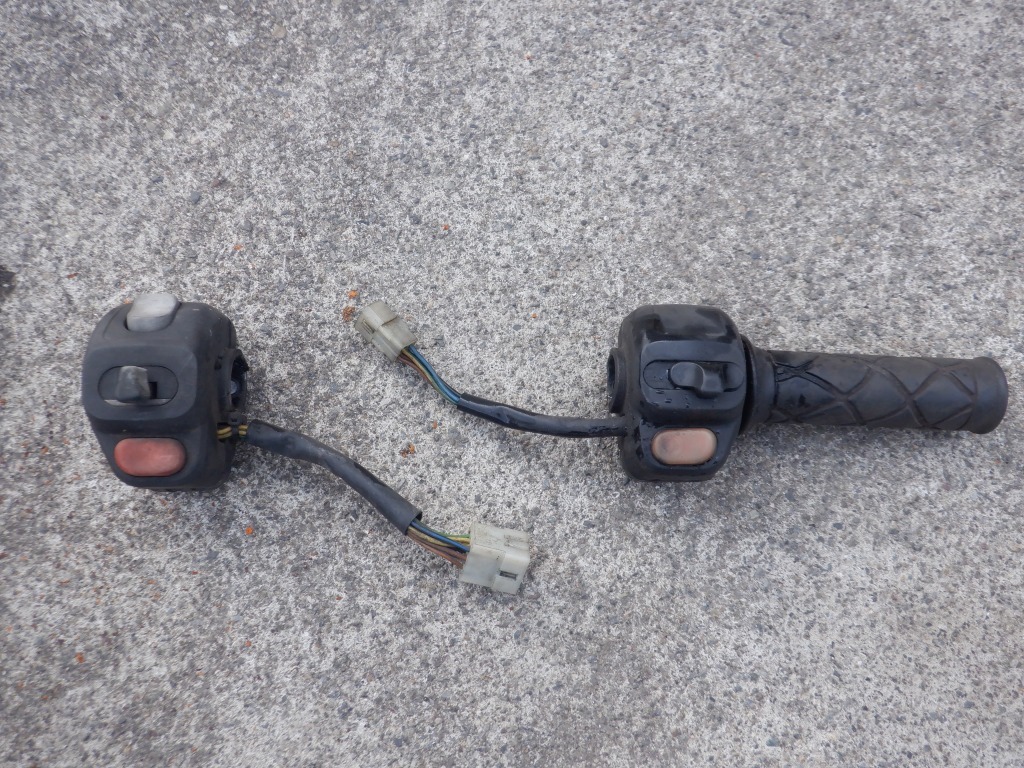 Yahoo!オークション - マジェスティ150 VTLSG081 純正ハンドルスイッチ...