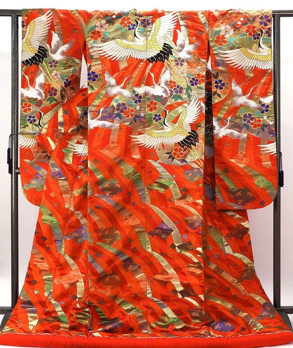 Yahoo!オークション - 色打掛 正絹 舞鶴 花 打掛 花嫁衣裳 婚礼 良品 ...