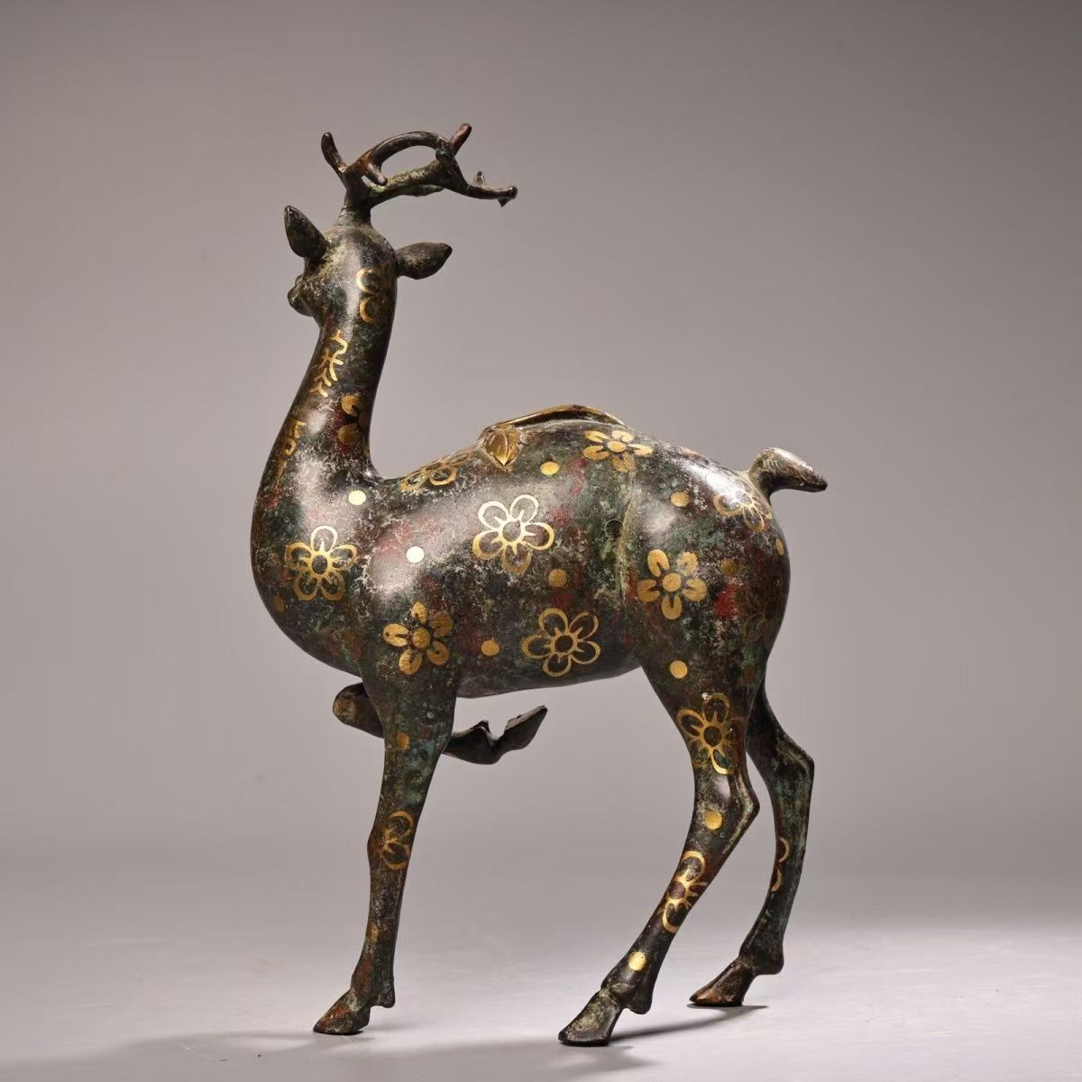 Yahoo!オークション - H58旧家収蔵 錯金青銅器鹿 置物