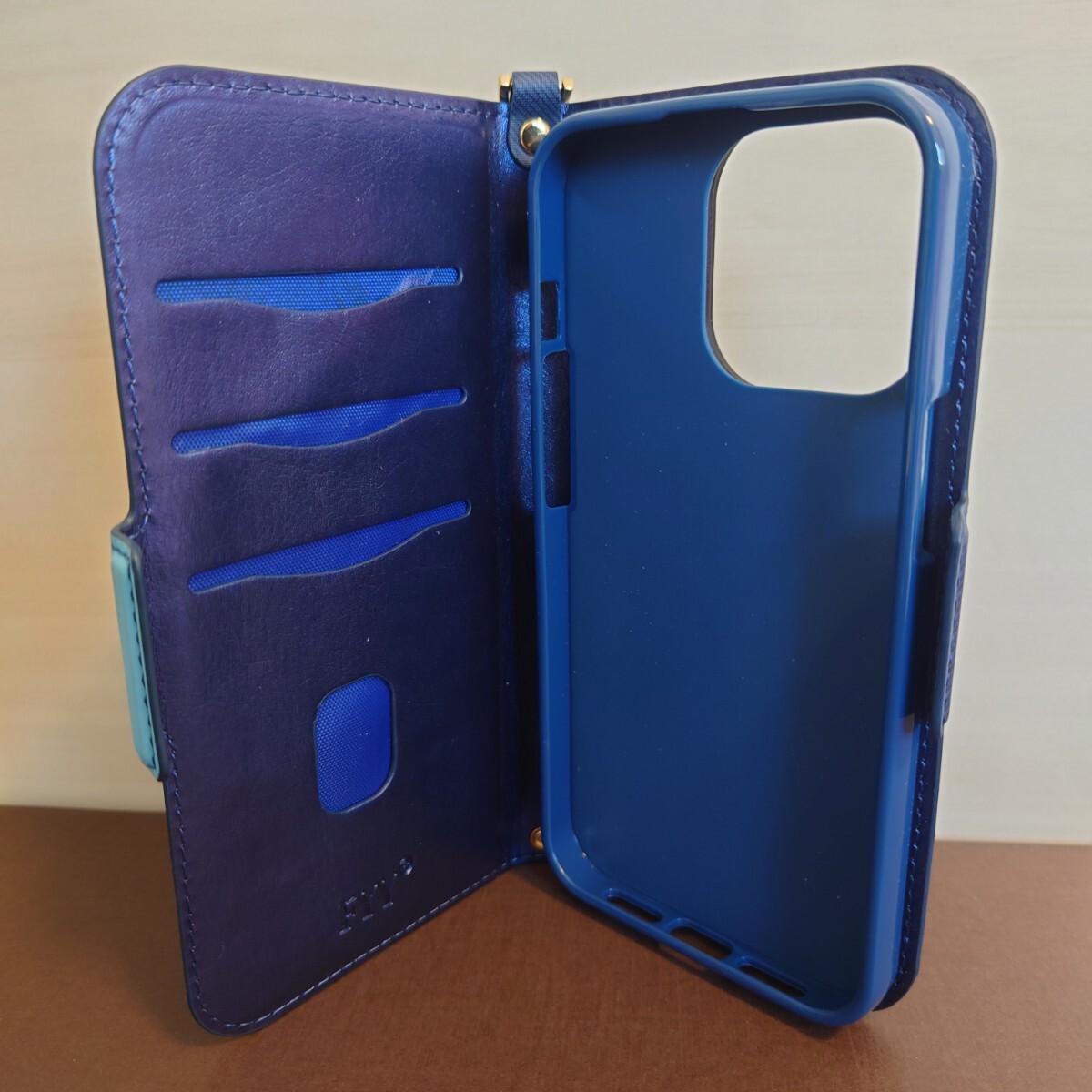 iPhone 13 Pro 用】手帳型スマホケース 未使用 ライトブルー iPhone 13 Pro 用】手帳型スマホケース 未使用 ライトブルー