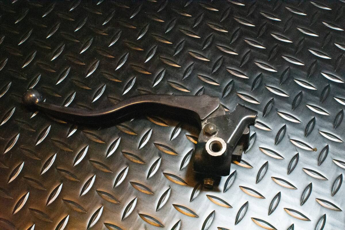 Yahoo!オークション - ビューエルS1 BUELL フロントブレーキキャリパー...