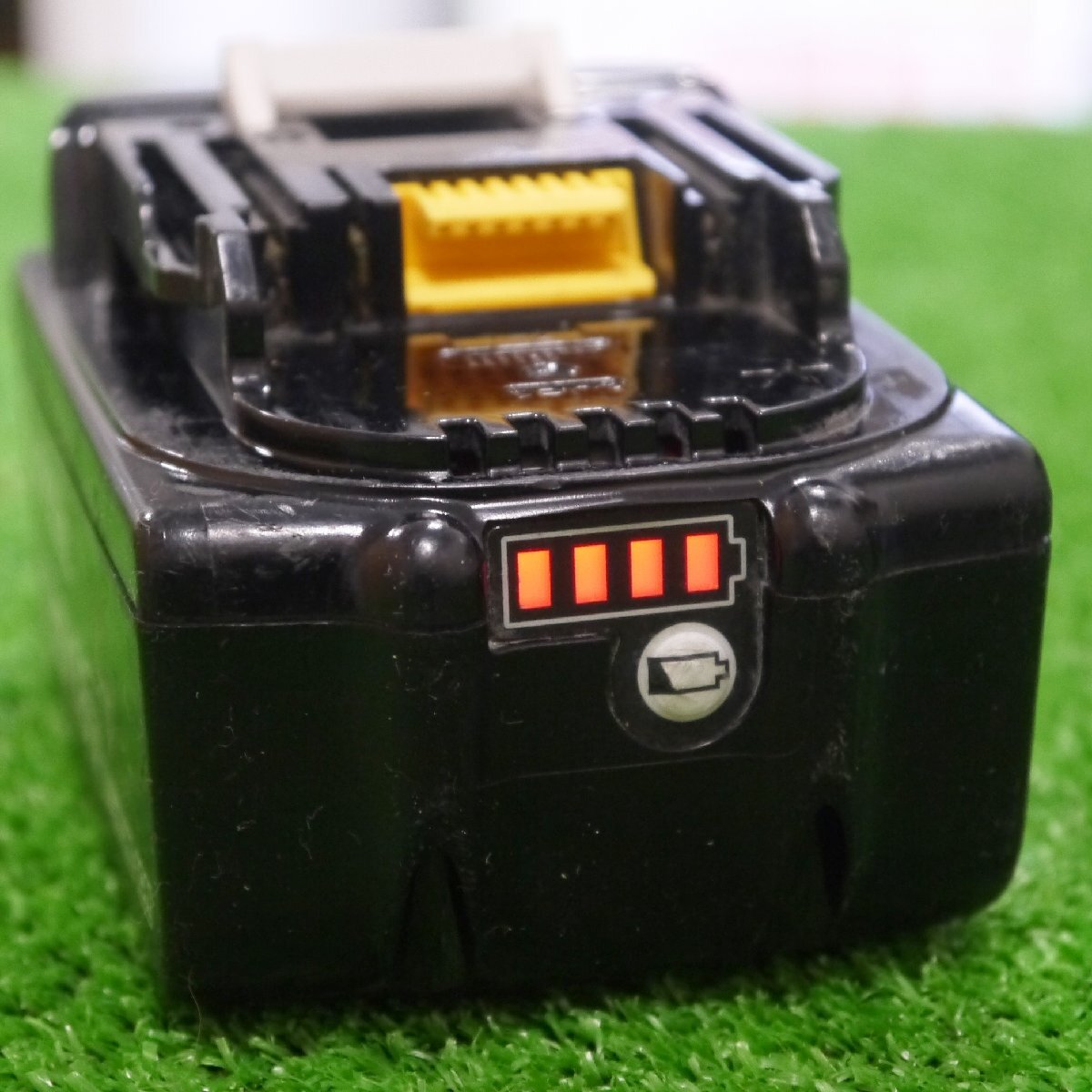 Yahoo!オークション - USED品・保管品 makita マキタ 純正 BL1860B 18V...