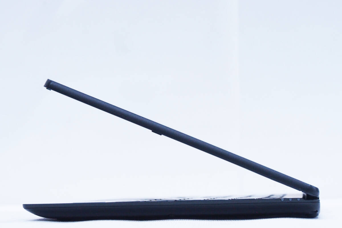 Yahoo!オークション - 1円～ Windows11 軽量薄型約917g 持ち歩き最適 1...