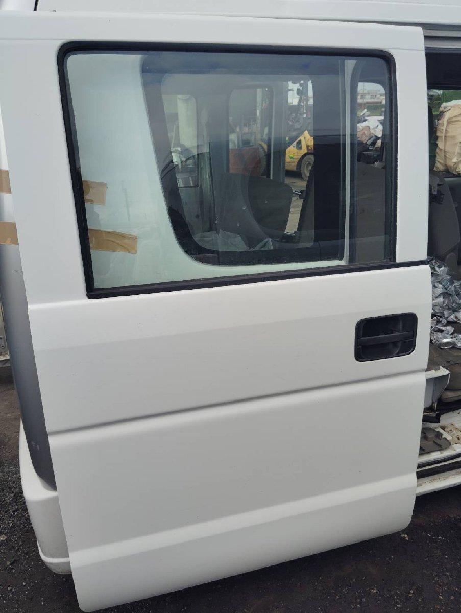 Yahoo!オークション - エブリィ GBD-DA64V 右 運転席側 リア ドア