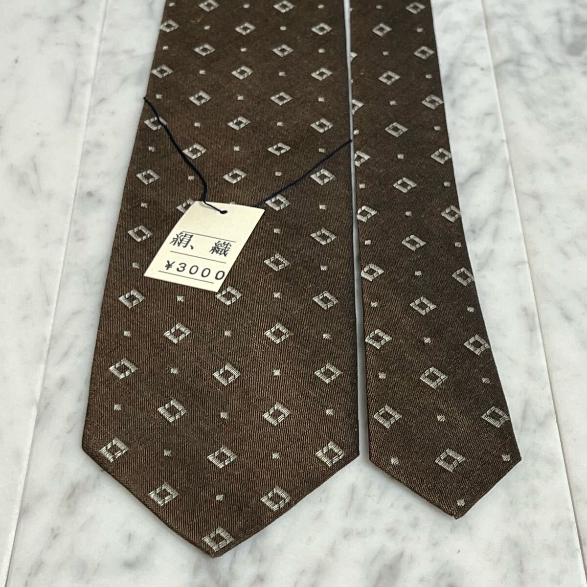Yahoo!オークション - 【新品タグ付き】 999円～ ネクタイ ブラウン 小...