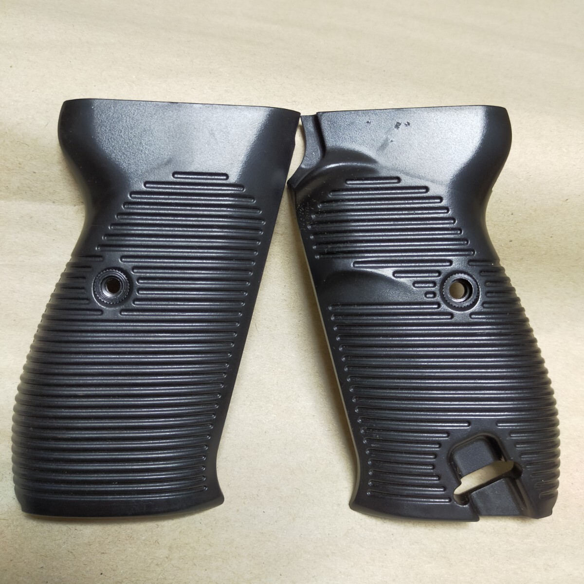 Yahoo!オークション - WE ワルサーP38 樹脂製グリップ スクリュー欠品