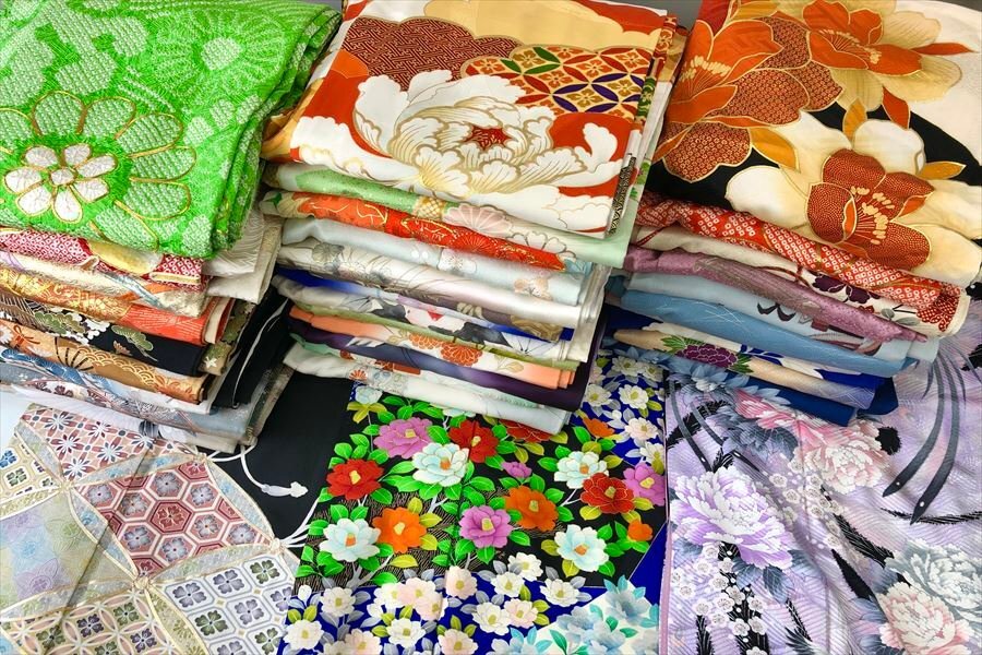 着物 着物 まとめ売り35点 振袖 留袖 京友禅 刺繍 絞り染め 金彩 リメイク 品 現状品 和ものや傳 A0321(仕立て上がり)｜売買されたオークション情報、yahooの商品情報を ...