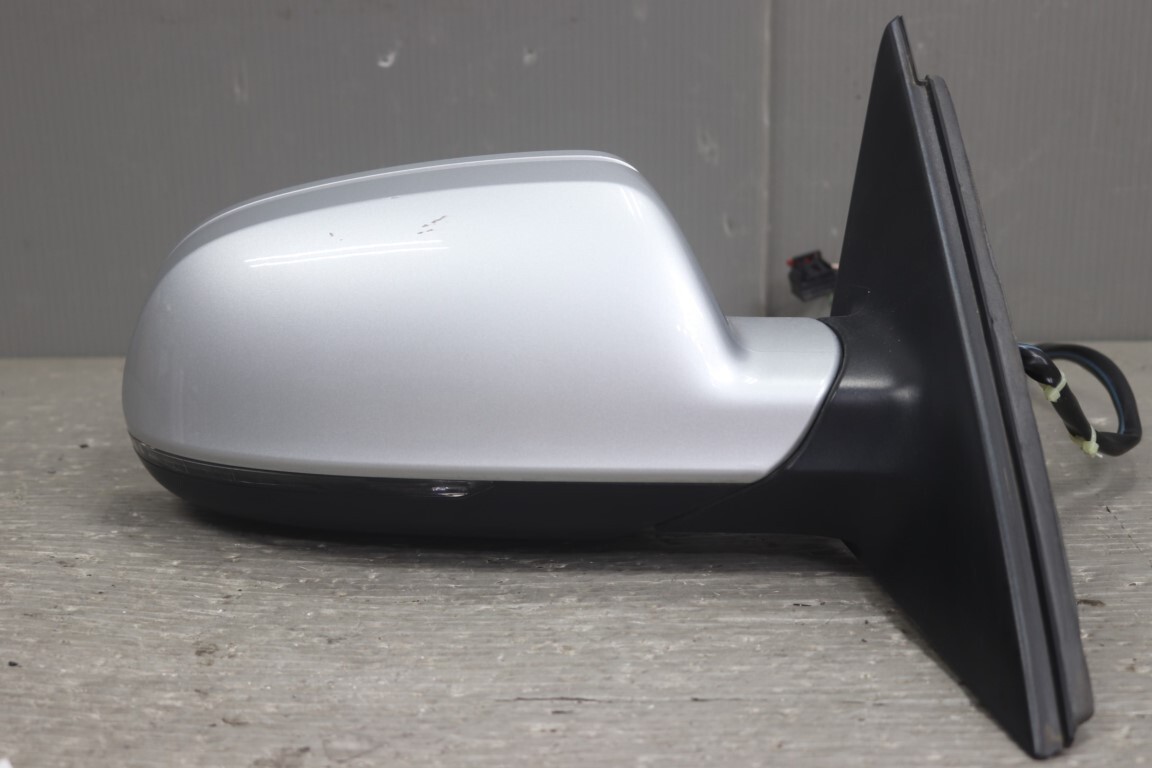 Yahoo!オークション - アウディ A4 Audi 2.0 TFSI セダン 前期(8KCDN B...