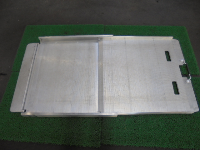 Yahoo!オークション - 4FN3010 BH1)) トヨタ ノア ZRR80G/ZRR85G 前期...