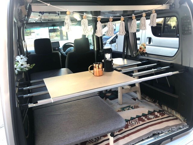 日本代購代標第一品牌【樂淘letao】－車中泊仕様★バモスホビオL 4WD 5速MT★車検R8年2月/走行少60300km★ナビ/ベッド/テーブル★機関快調/内外装クリーニング済