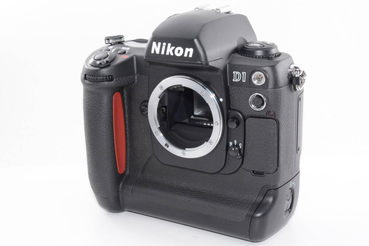 Yahoo!オークション - 【外観特上級】Nikon D1 ニコン ボディ #s17519