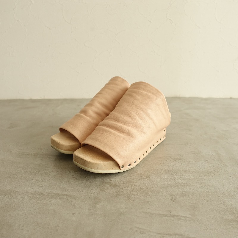 Yahoo!オークション - 【定価3.6万】トリッペン trippen Gush rose ス...