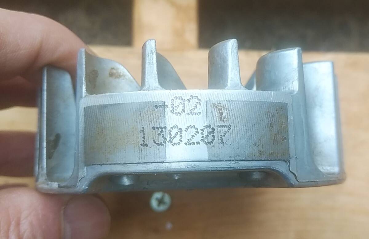 Yahoo!オークション - ハスクバーナ 135e 435e 440e 共通部品 フライホ...