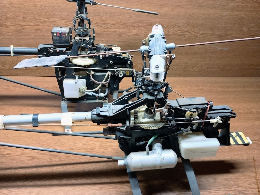 ラジコン ヘリコプター & ラジコン機エンジン 機関部 中古 5台 ラジコン ヘリコプター & ラジコン機エンジン 機関部 中古 5台