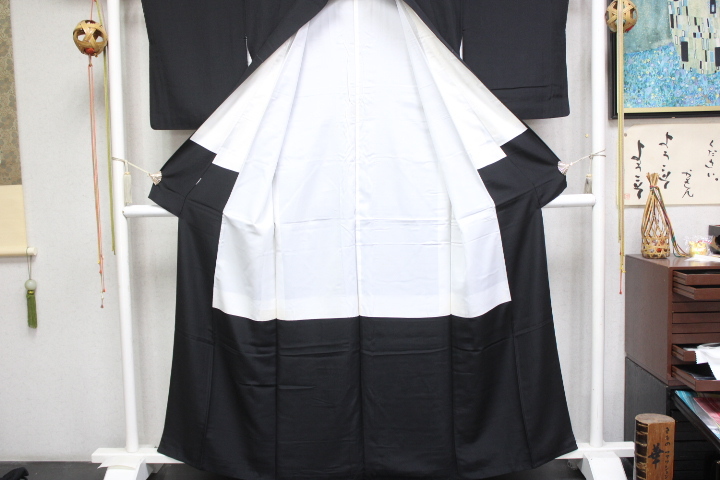 Yahoo!オークション - きもの今昔8366 黒の礼装 正絹一越地袷喪服...