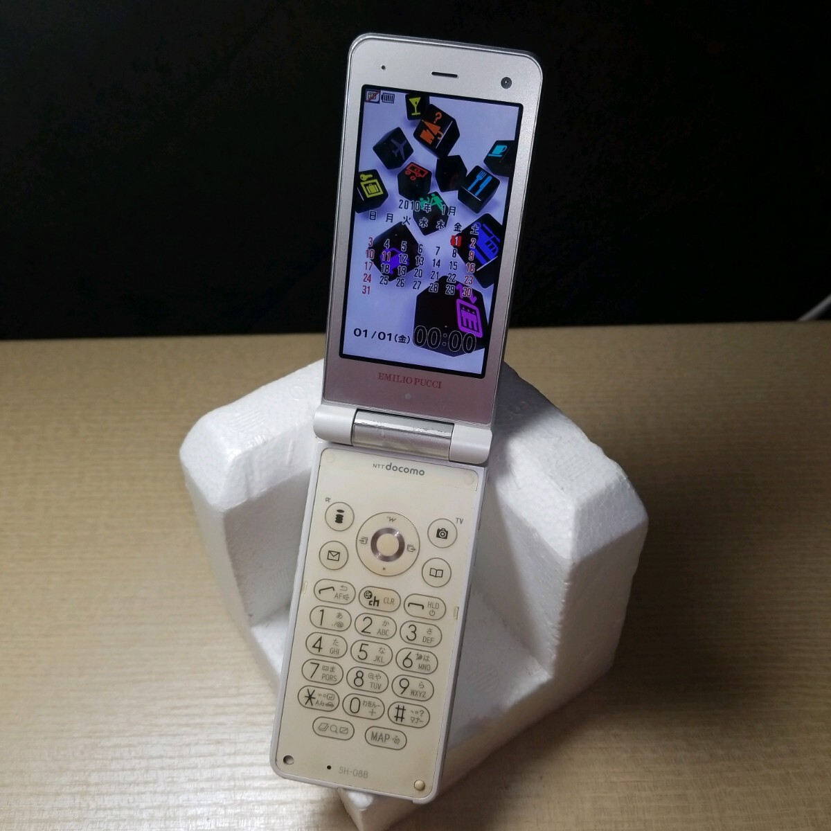 Yahoo!オークション - docomo ドコモ SH-08B EMILIO PUCCI Moonlight S...