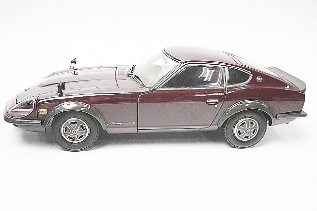 ジャンク 京商 KYOSHO 1/18 日産 フェアレディZ 240Z マルーン 本体のみ(乗用車)｜売買されたオークション情報、yahooの商品情報をアーカイブ公開 - オークファン ...
