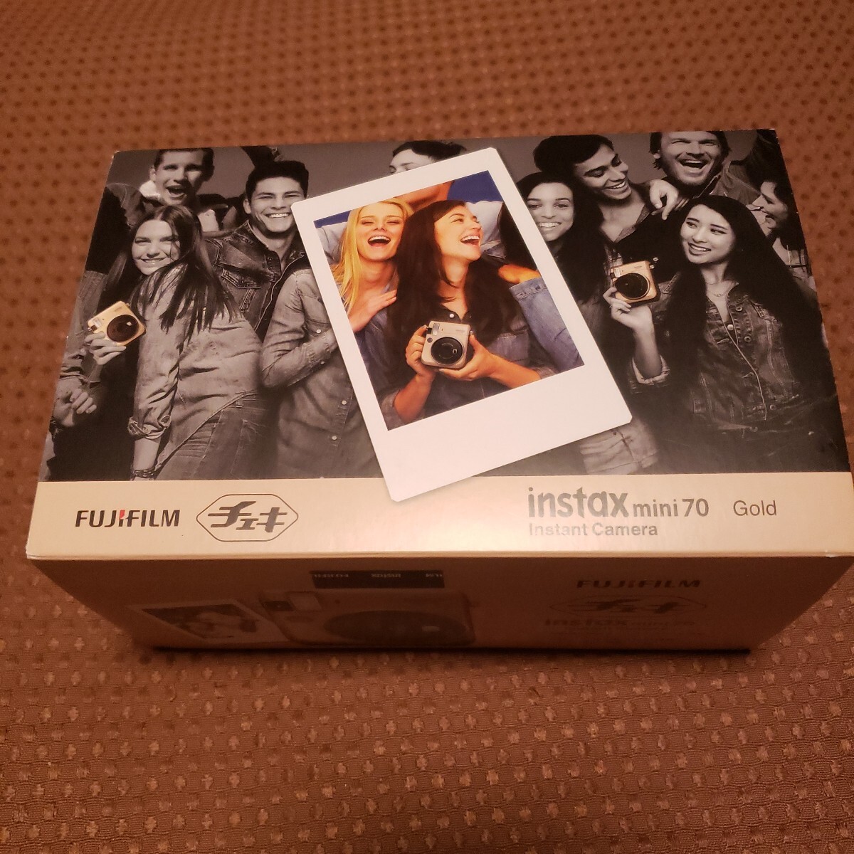 FUJIFILM インスタントカメラ チェキ instax mini 70 ゴールド INS MINI 70N GOLD(その他)｜売買されたオークション情報、yahooの商品情報をアーカイブ ...