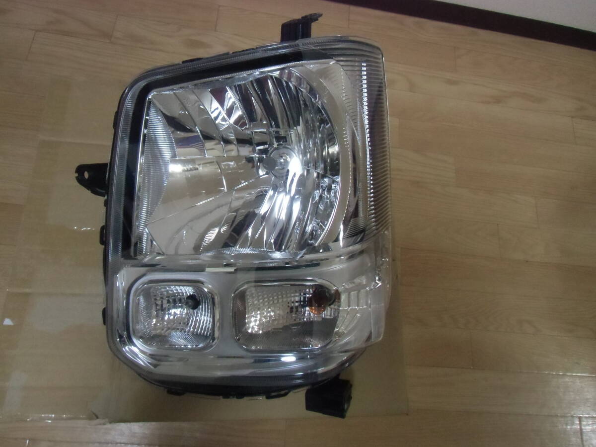 Yahoo!オークション - スズキ 17V エブリイ 左ヘッドライト 新品未開...