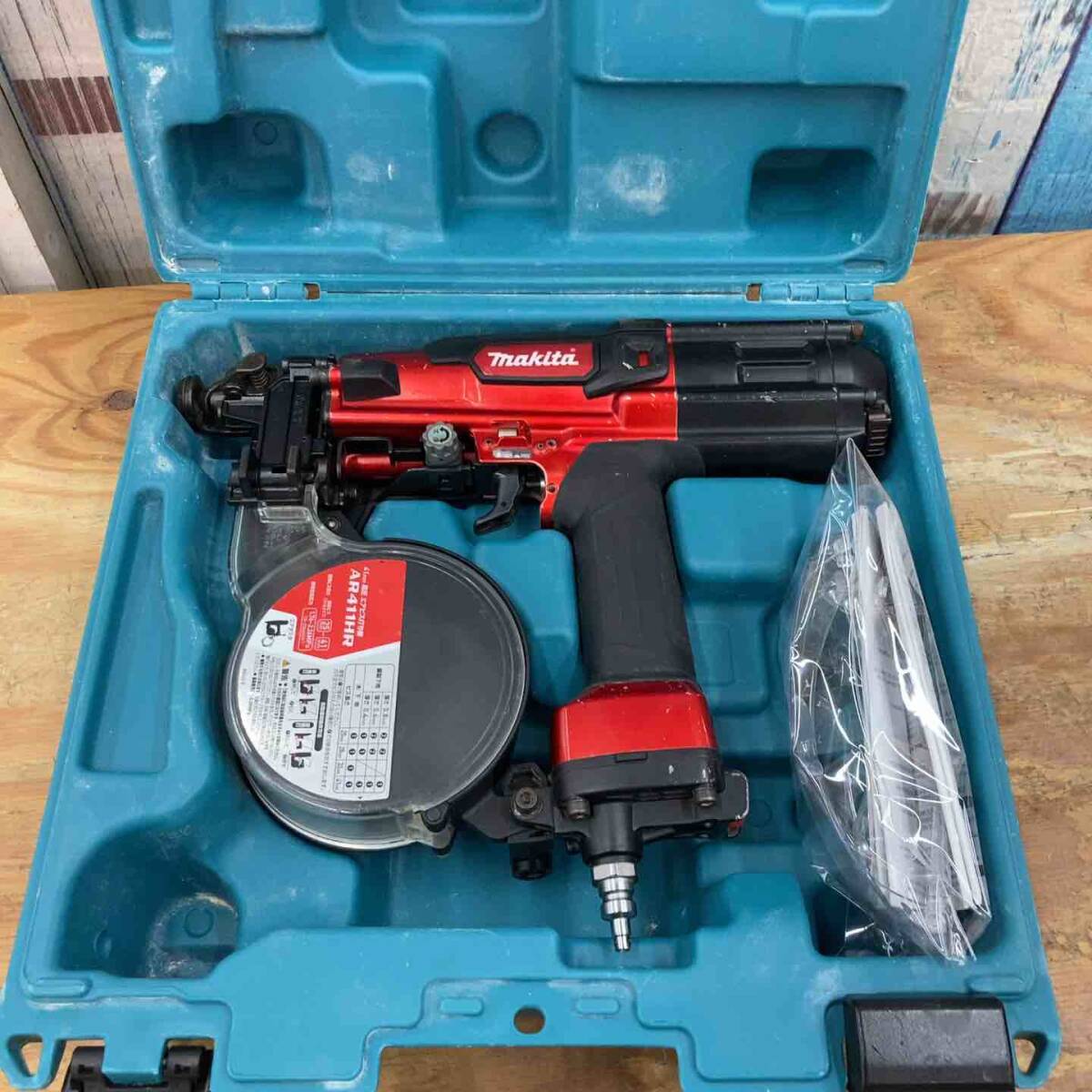 Yahoo!オークション - マキタ(makita) 高圧エアネジ打ち機 AR411HR