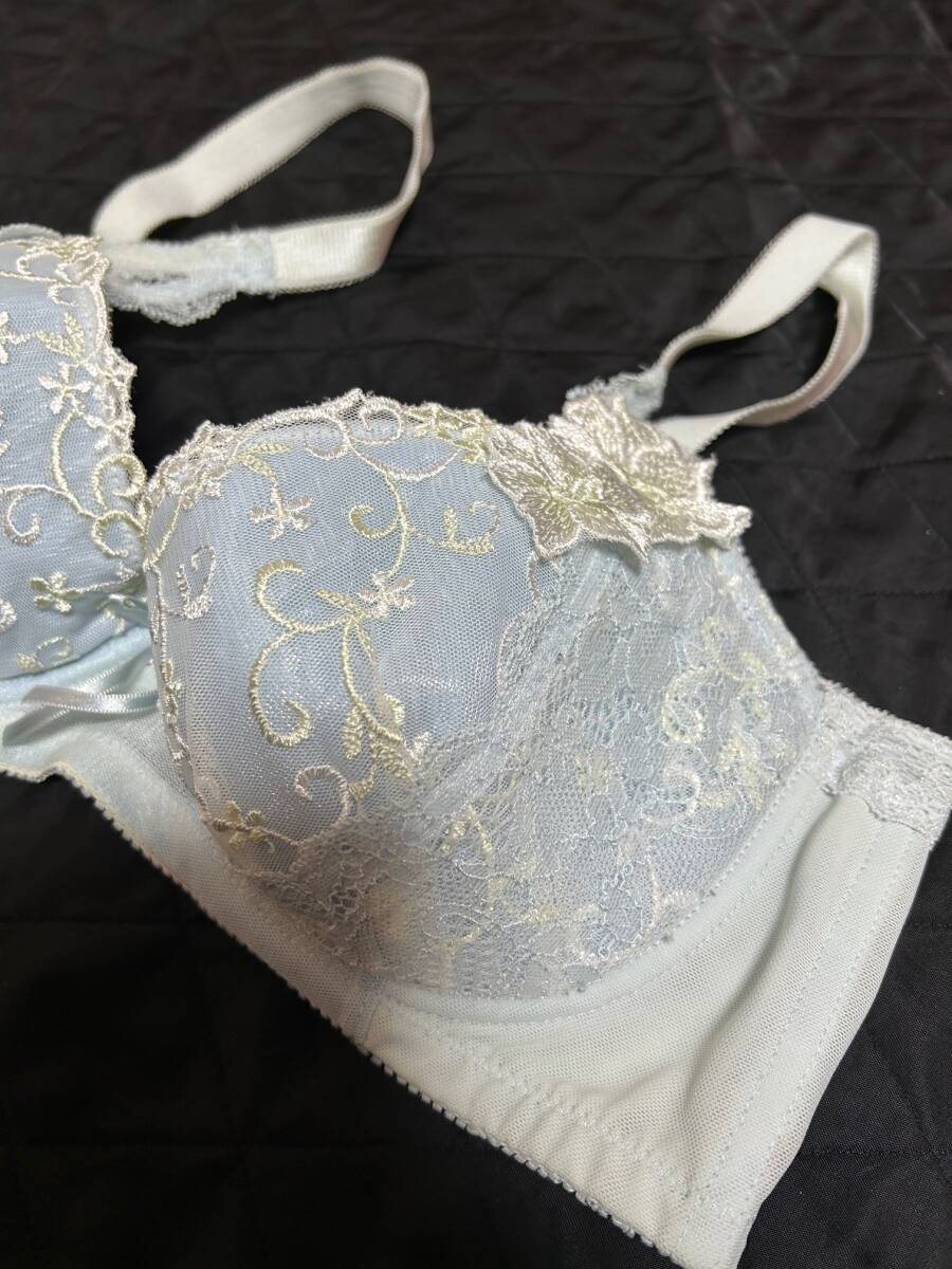 Yahoo!オークション - 水色 補正ブラ C85