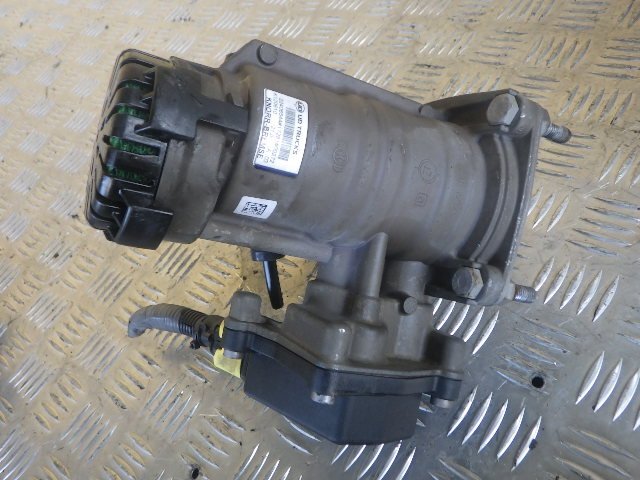 Yahoo!オークション - r696-180 日産 UD トラックス クオン バルブ エ...